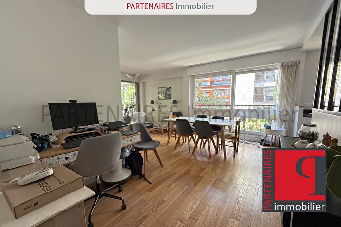 Appartement 6 pièces à vendre à Le Chesnay, Pré-Vert