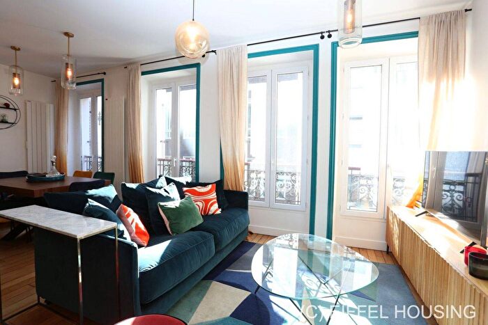 Appartement à louer - Batignolles-Cardinet, Paris ème arrondissement - 2 pièces - 1 chambre