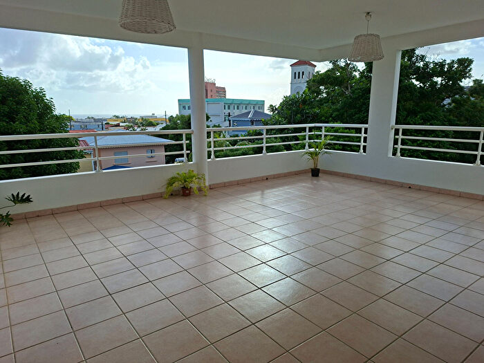 Appartement à louer - Fort-de-France - 3 pièces - 2 chambres