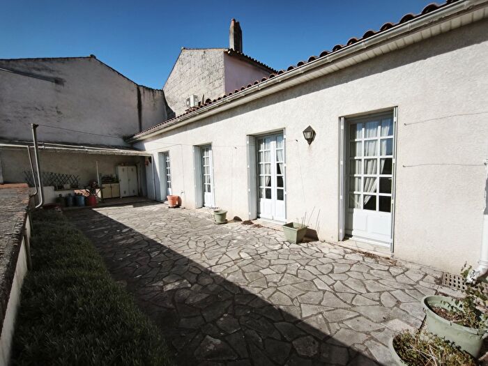 Maison 4 pièces à vendre à Pons