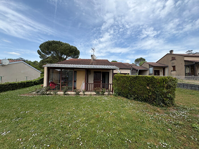 Maison 4 pièces à Puy-lévêque, à vendre