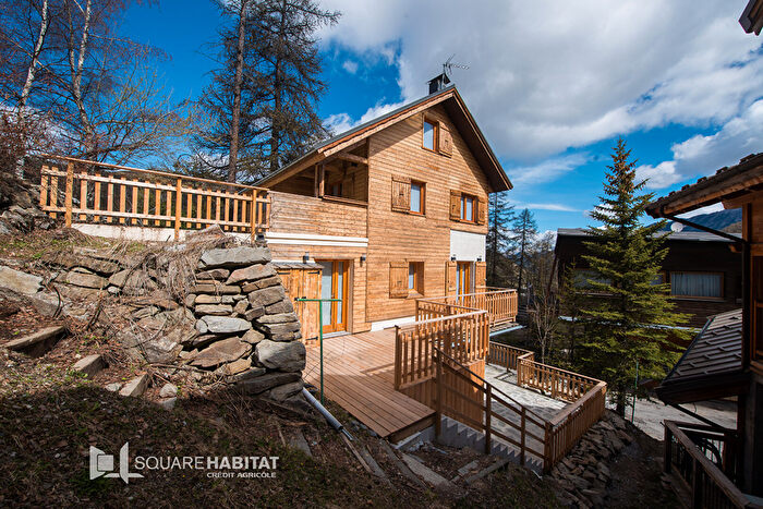 Maison à vendre - Vars - 11 pièces - 7 chambres