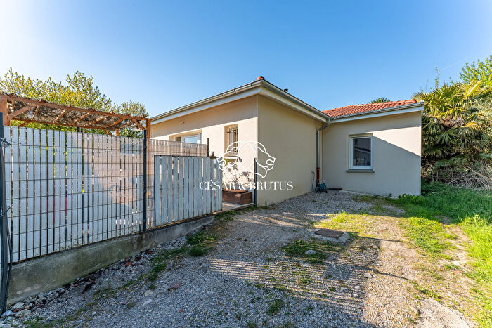 Maison 6 pièces à Tramoyes, à vendre