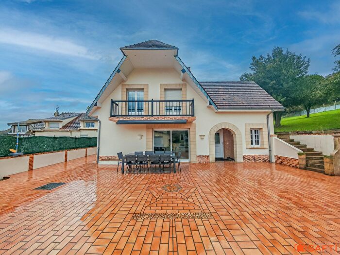 Maison à vendre - Oissel - 7 pièces - 5 chambres