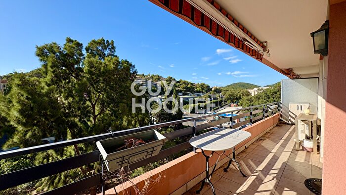 Appartement à vendre - Cavalaire-sur-Mer, Centre-ville - 3 pièces - 2 chambres