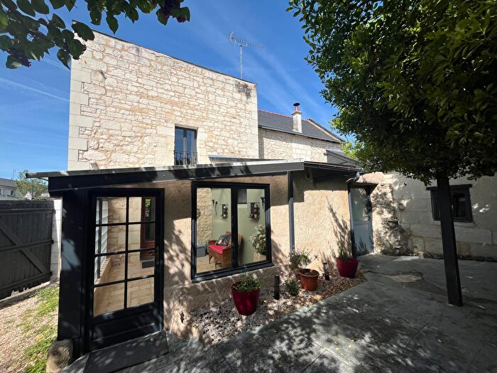 Maison à vendre - Saint-Cyr-en-Bourg - 6 pièces - 4 chambres