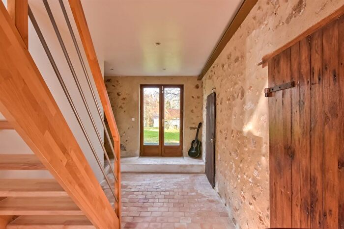 Maison 9 pièces à vendre à Wy-dit-Joli-Village