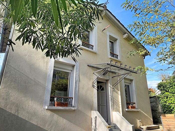 Maison à vendre - Lyon e , Saint-Just, Saint-Irénée, Fourvière - 4 pièces - 3 chambres