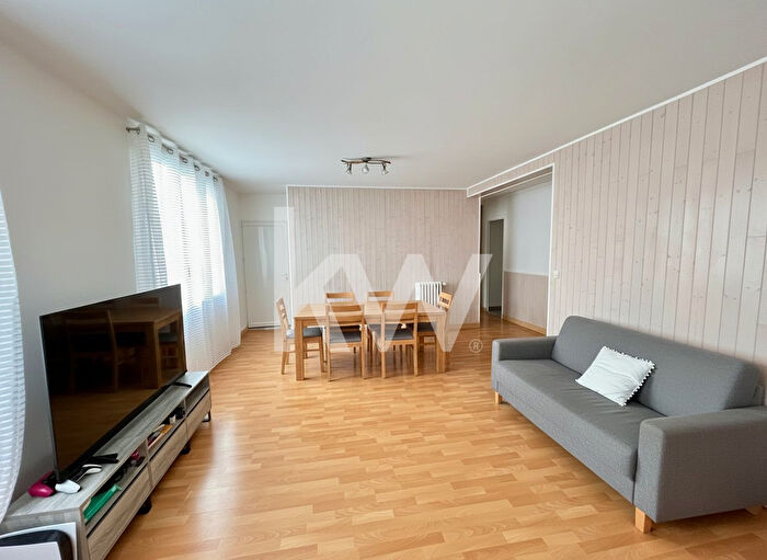 Appartement à vendre - Saint-Jean-de-la-Ruelle, Gambetta, Madeleine, Dix Arpents, Clos Neuf - 5 pièces - 3 chambres