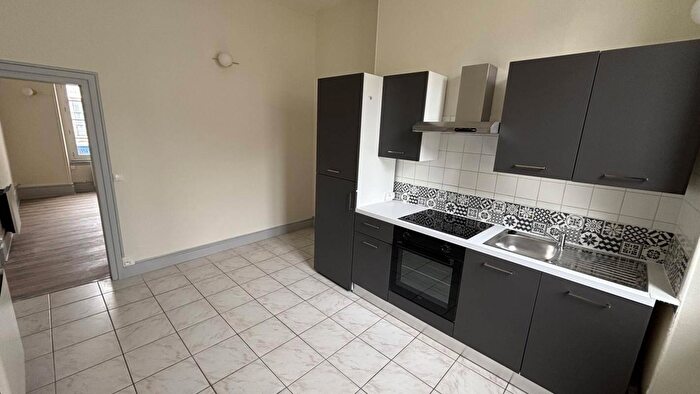 Carmes-République, Orléans : Appartement 2 pièces à louer