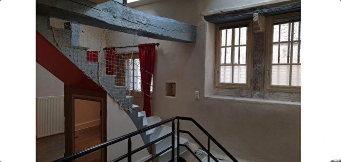 Maisons à vendre et appartements à louer - 1