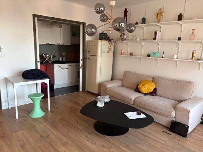 Appartement à louer - Le Cros de Cagnes, Cagnes-sur-Mer - 2 pièces - 1 chambre