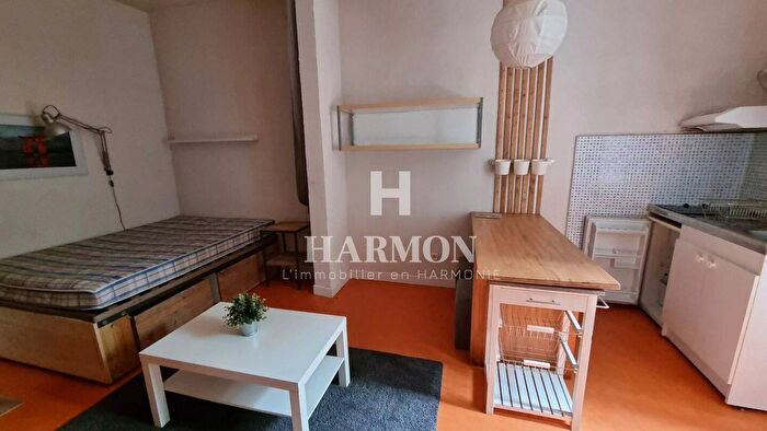 Centre Ville, Pau : Appartement 1 pièce à louer