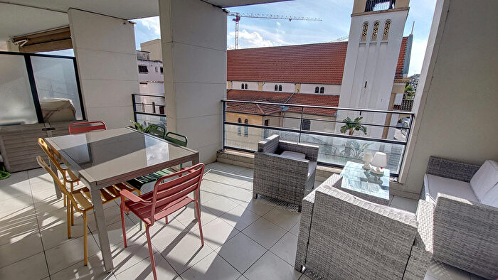 Appartement à vendre - Cagnes-sur-Mer, Centre-ville - 3 pièces - 2 chambres