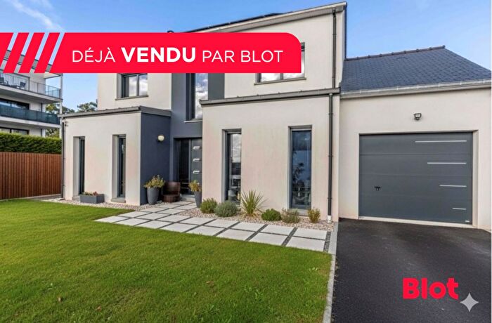 Saint-Aubin-du-Cormier - Maison 7 pièces à vendre