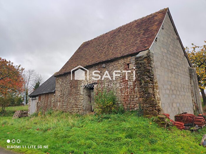 Maison à vendre - Saint-Fraimbault - 1 pièce - 1 chambre