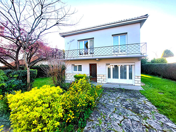 Maison à vendre - Saint-Georges-de-Didonne, Centre-ville - 7 pièces - 5 chambres