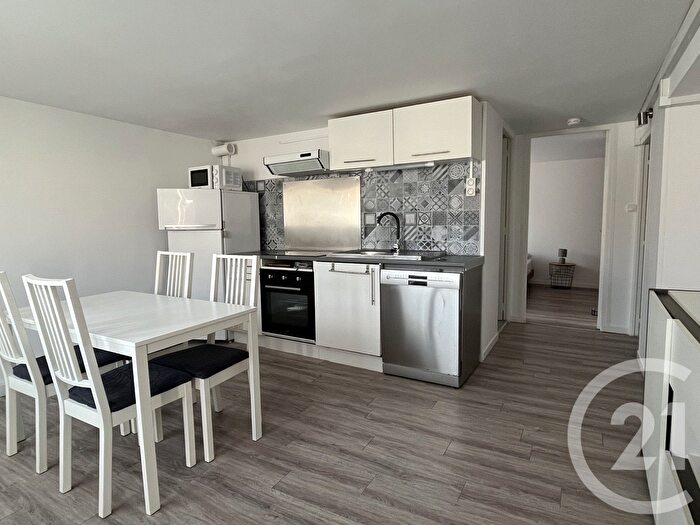 Brem-sur-Mer : Appartement 3 pièces à louer