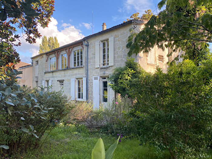 Maison 18 pièces à La Réole, à vendre