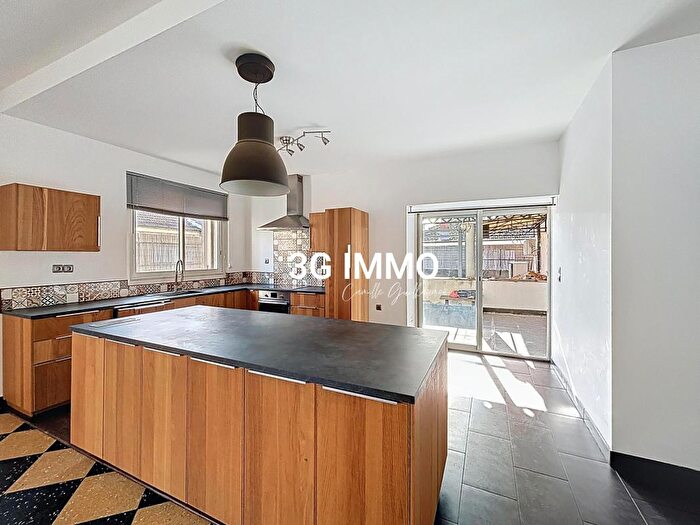 Appartement à vendre - Béziers, Champ de Mars - 6 pièces - 4 chambres