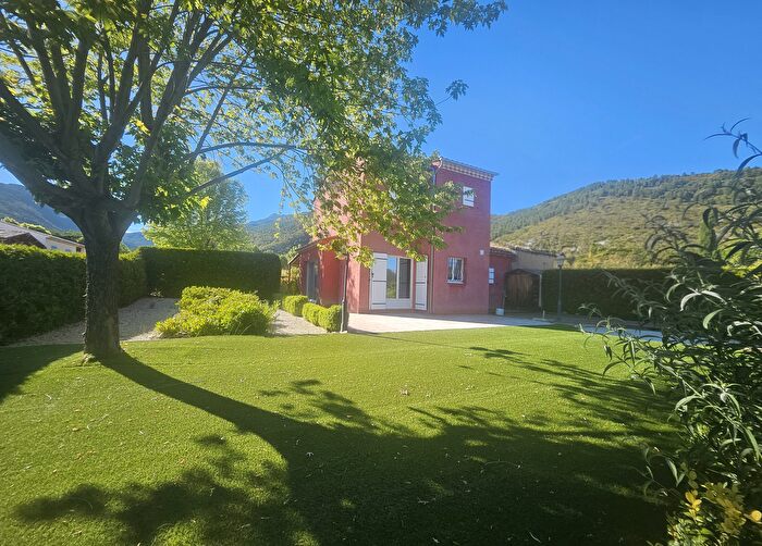 Maison 3 pièces à vendre à Castellane