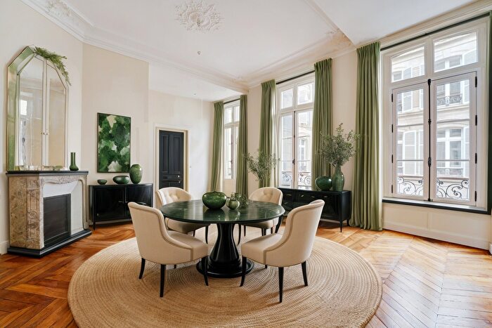 Appartement à vendre - Paris e , Elysée, Madeleine - 3 pièces - 2 chambres