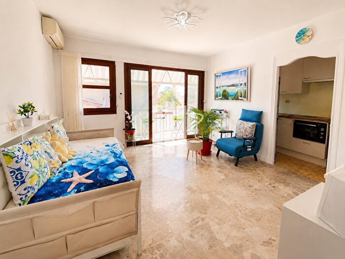 Appartement 1 pièce à vendre - Saint-Raphaël, Centre-ville