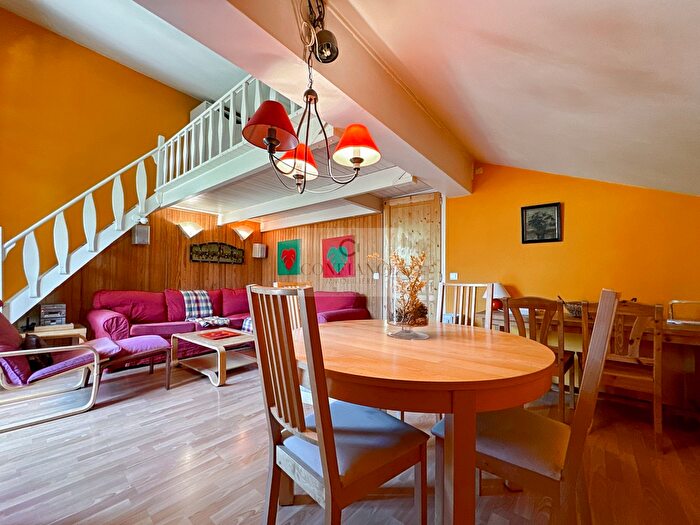 Appartement à vendre - Saint-Étienne-de-Tinée - 3 pièces - 2 chambres