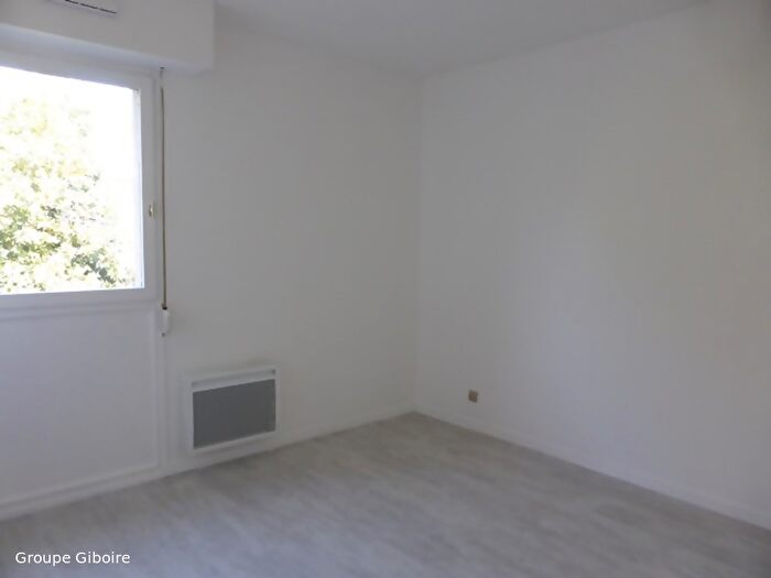 Appartement 2 pièces à louer - Quartiers Centre, Saint-Anne