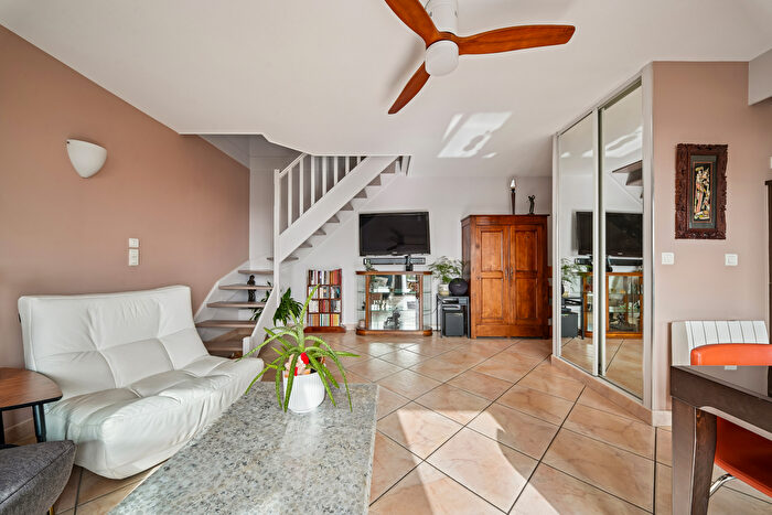 Appartement à vendre - Savigny-sur-Orge, Cherchefeuilles - 4 pièces - 3 chambres