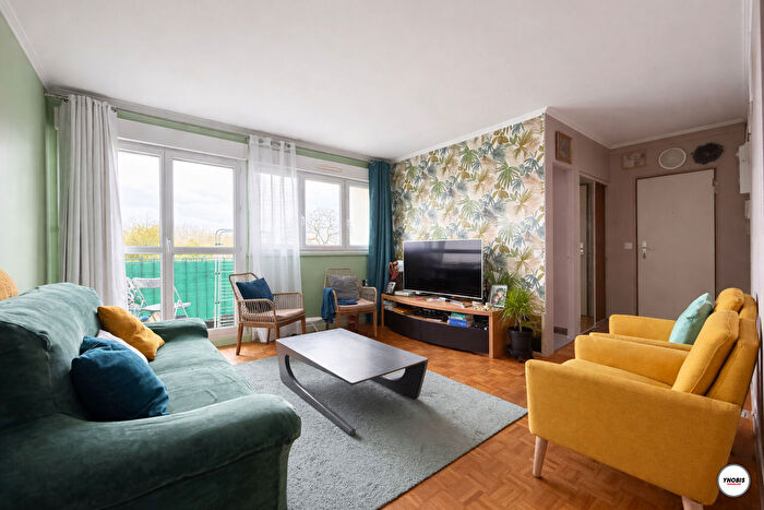 Appartement à vendre - Aubergenville - 3 pièces - 2 chambres