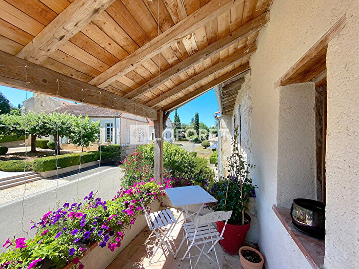 Maison 5 pièces à Le Pin, à vendre