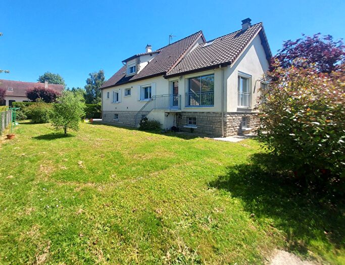 Sainte-Geneviève : Maison 8 pièces à vendre