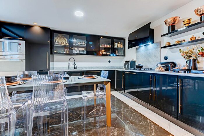 Maison à vendre - Nice, Le Ray - 6 pièces - 5 chambres