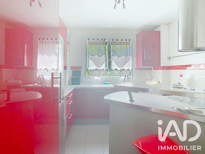 Liers, Sainte-Geneviève-des-Bois : Appartement 3 pièces à louer