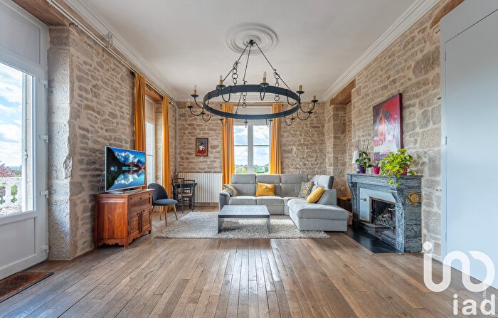 Maison à vendre - Saint-Jean-le-Priche, Saint-Jean le Priche - 7 pièces - 3 chambres