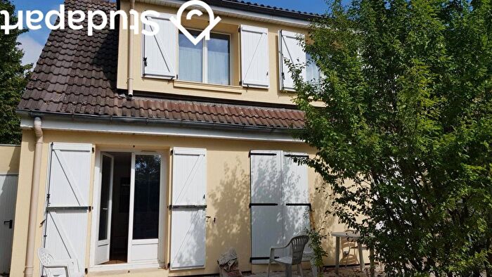 Appartement à louer - Le Plateau, Viry-Châtillon - 1 pièce - 3 chambres