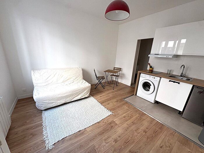 Appartement à louer - Villiers-Danton, Levallois-Perret - 1 pièce