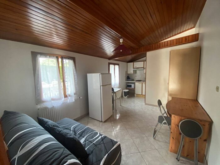 Appartement 1 pièce à louer - Orsay