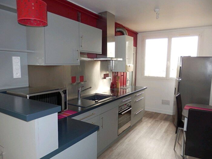 Grenoux-Ribaudières, Laval : Appartement 3 pièces à louer