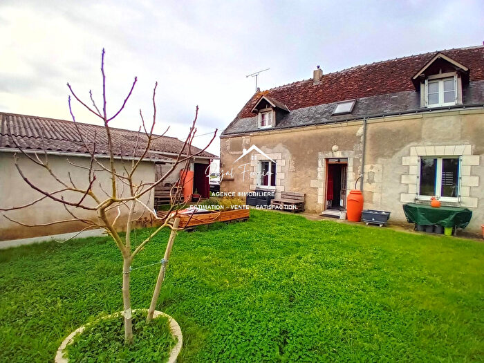 Maison à vendre - Manthelan - 4 pièces - 2 chambres