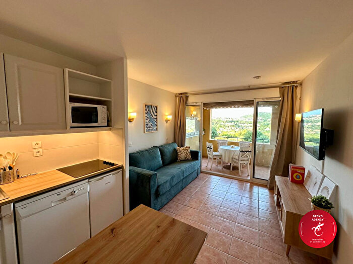 Roquebrune-sur-Argens : Appartement 2 pièces à vendre