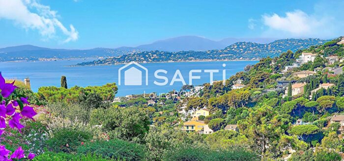 Maison à vendre - Roquebrune-sur-Argens, Les Issambres, La Vigie, Les Dolmens, Plages, Calanques - 8 pièces - 6 chambres