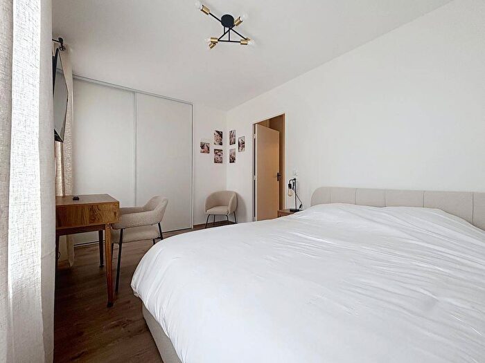 Appartement à louer - Centre, Annemasse - 4 pièces - 3 chambres