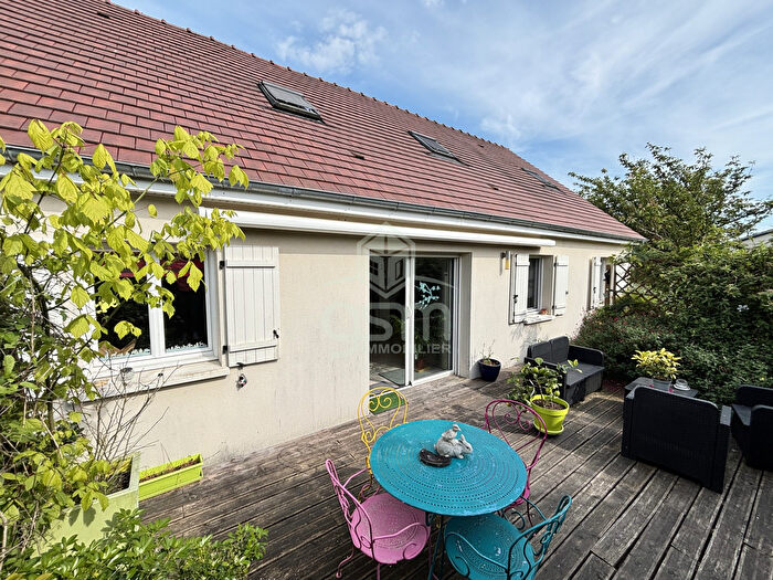 Maison à vendre - Noyant-de-Touraine - 6 pièces - 4 chambres