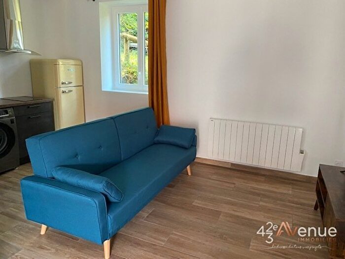 Appartement à louer - Saint-Étienne, Tardy, Colline des Pères, Bizillon - 1 pièce