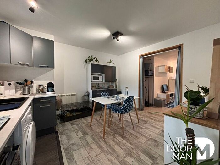 Appartement à louer - Saint-Léger-en-Yvelines - 2 pièces - 1 chambre