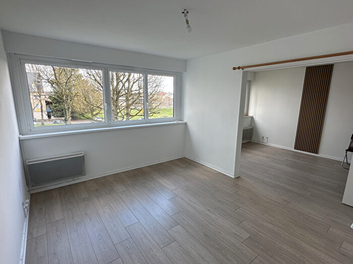 La Chaussée-Saint-Victor : Appartement 2 pièces à vendre