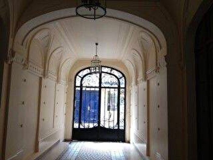 Appartement à louer - Trudaine-Maubeuge, Paris ème arrondissement - 1 pièce