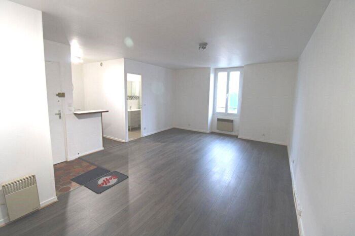 Appartement à louer - Chailly-en-Bière - 1 pièce